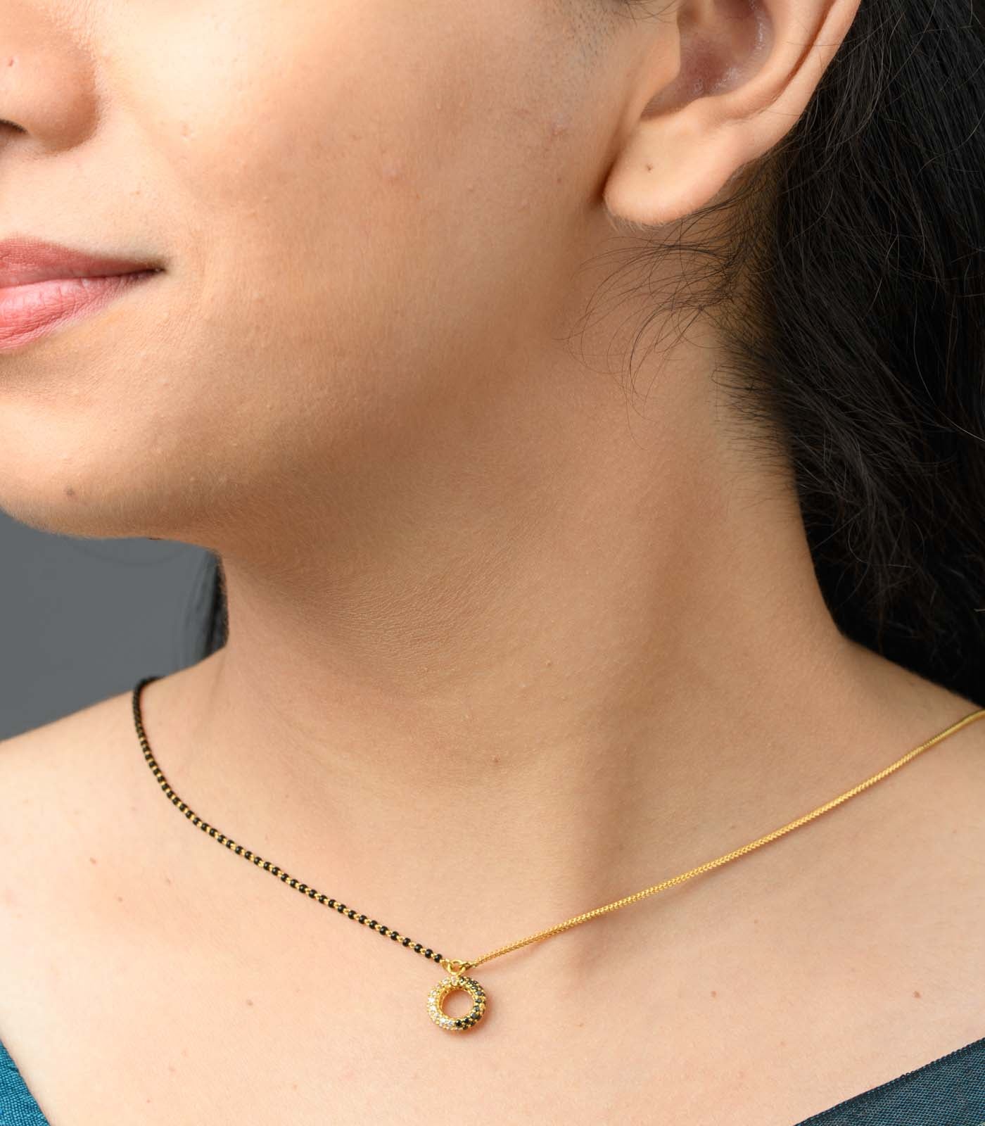 PNG & Sons Loop single beaded Mangalsutra Gold – P. N. Gadgil & Sons Ltd