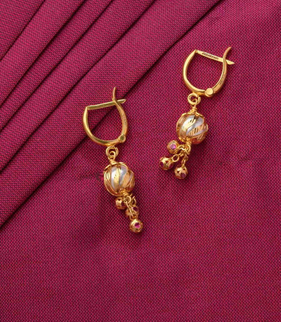 PNG & Sons Clinging Single Pearl Earrings – P. N. Gadgil & Sons Ltd